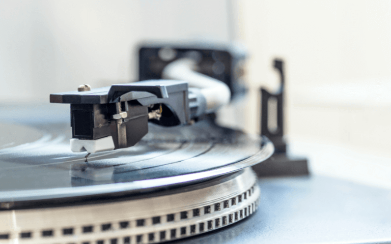 How To Clean Plastic Turntable Covers - 6 Simple Steps